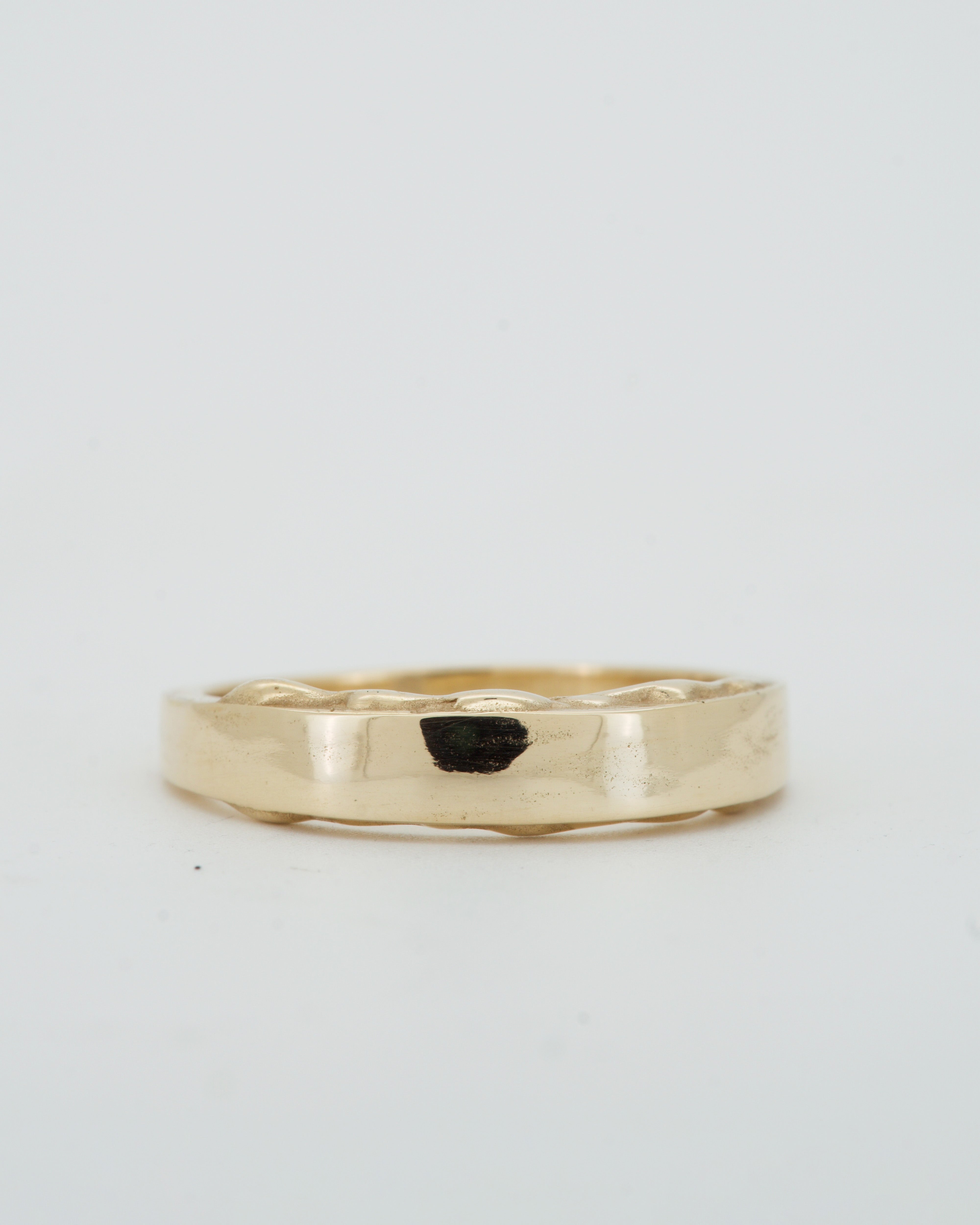 Drip Band Narrow in 9ct Yellow Gold – Sullys Wellington